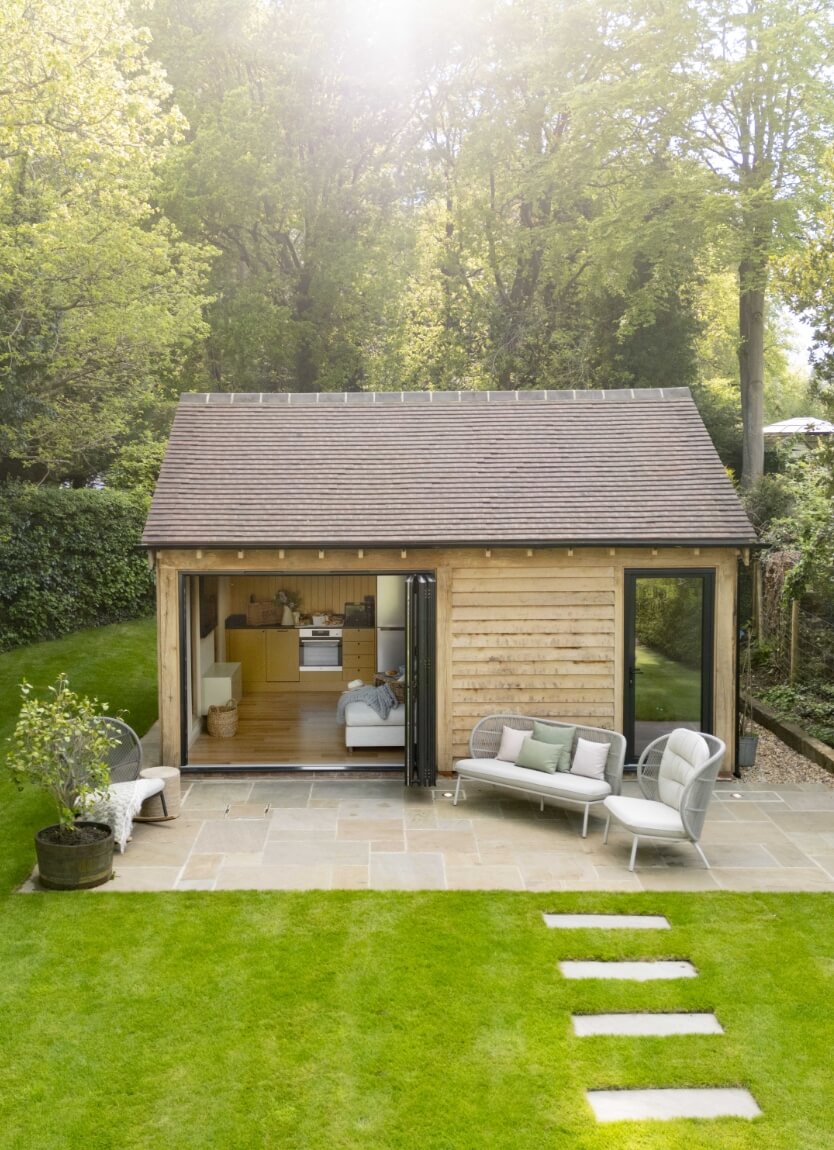 Oak Framed Building Specialists | Eavoak