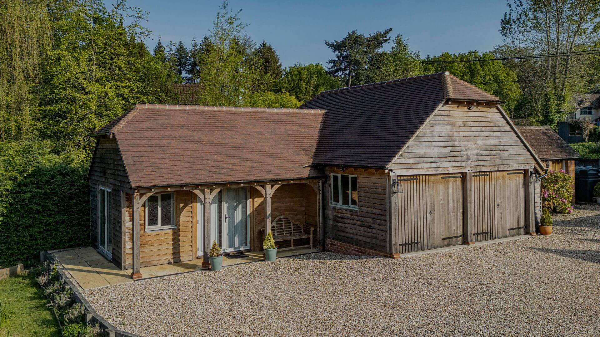 Oak Framed Building Specialists | Eavoak